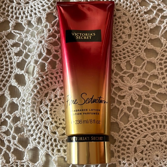 Victoria's Secret | Bath & Body | Hp Vs Pure Seduction Lotion Nwt ...